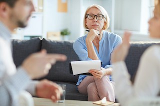 Reacting vs Responding. How to Communicate and Handle Anything